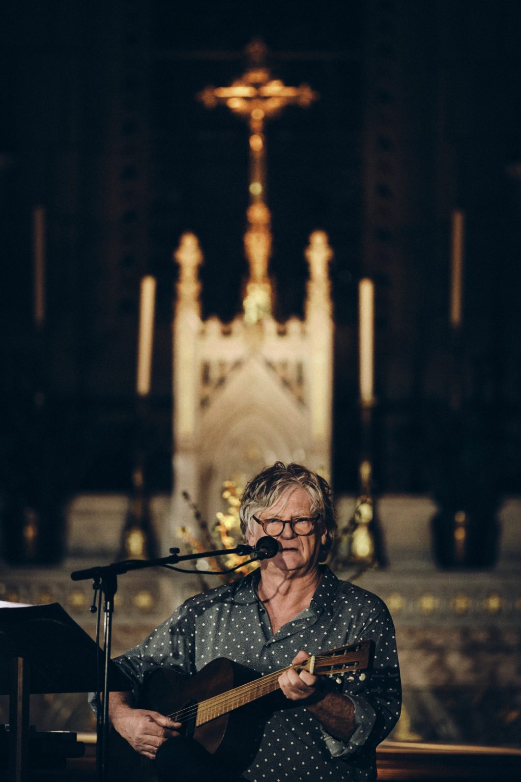 Concert culte de Rodolphe Burger dans l'église de Bernex au festival ...
